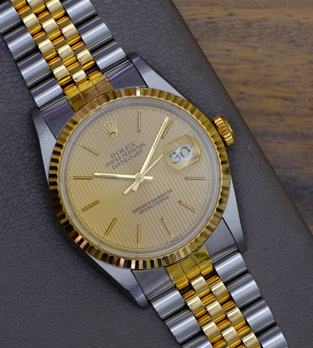Rolex Datejust 16233 'Champagne Tapestry Dial' 1995 – 10 over 10